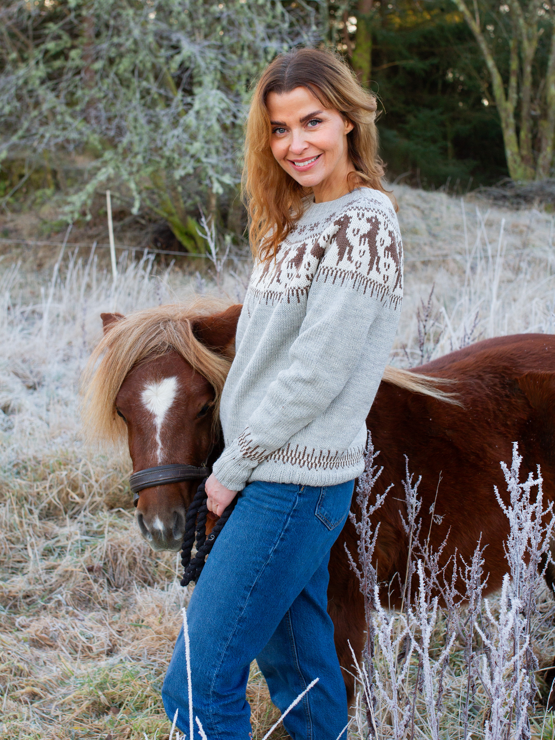 521K-01b BLAKKEN genser dame - Garnius