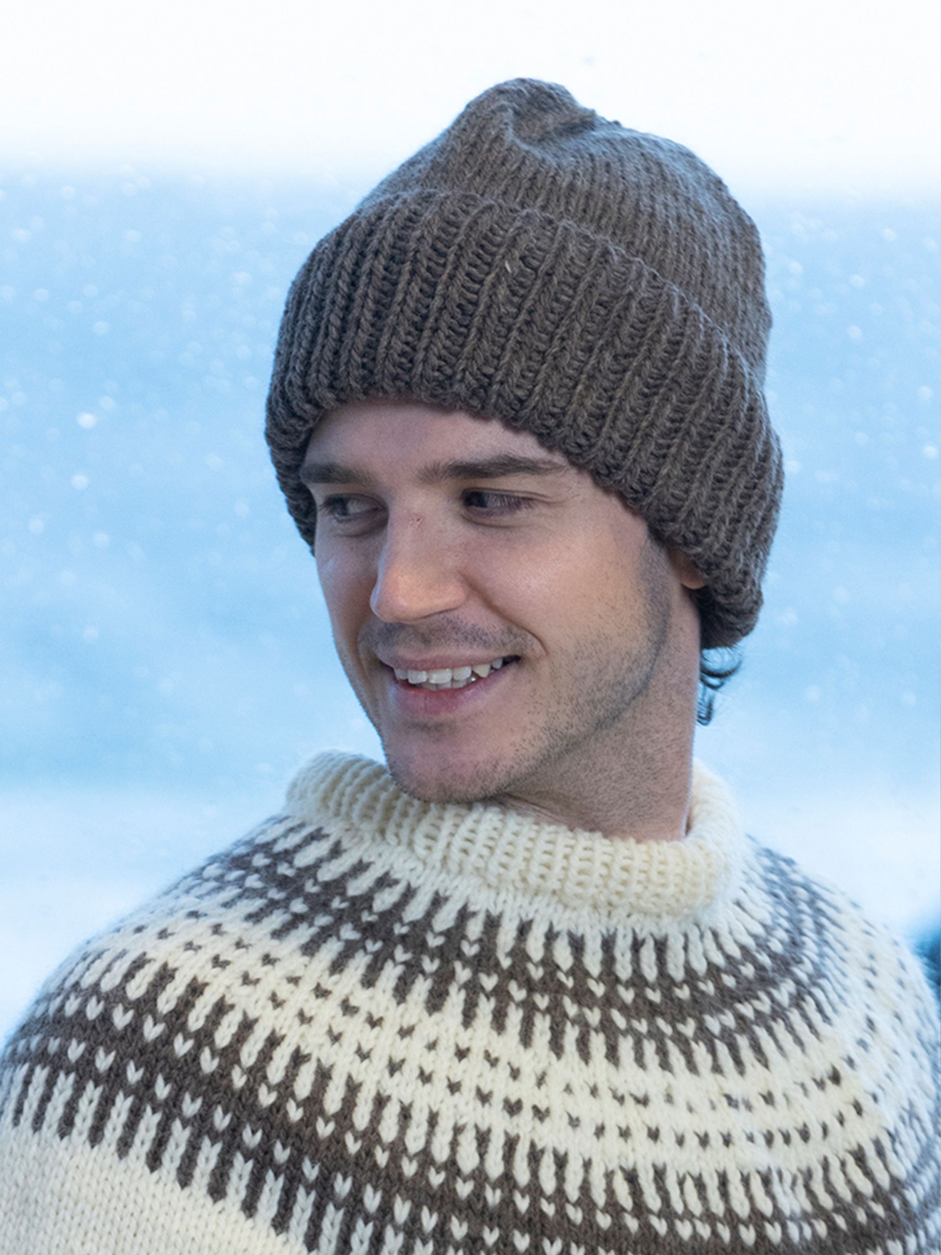 2407-8c Akira lue - Garnius