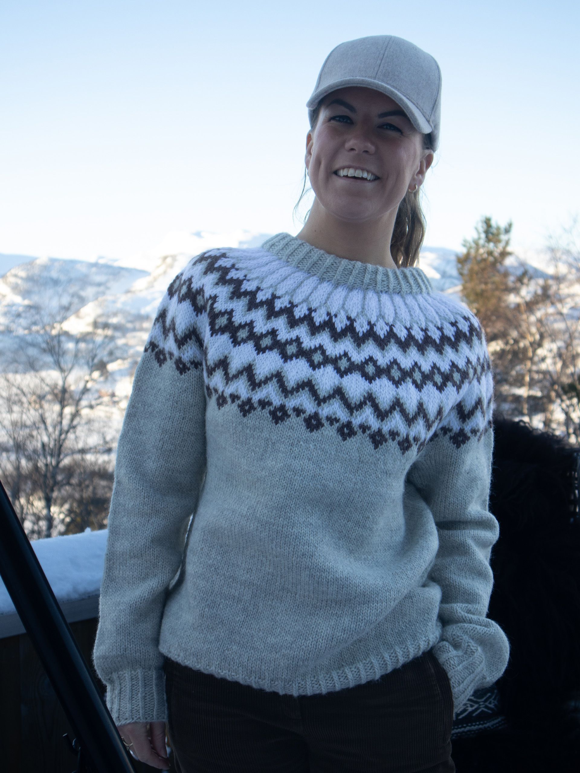 324-17 Dolomitt genser (Ulla) - Garnius