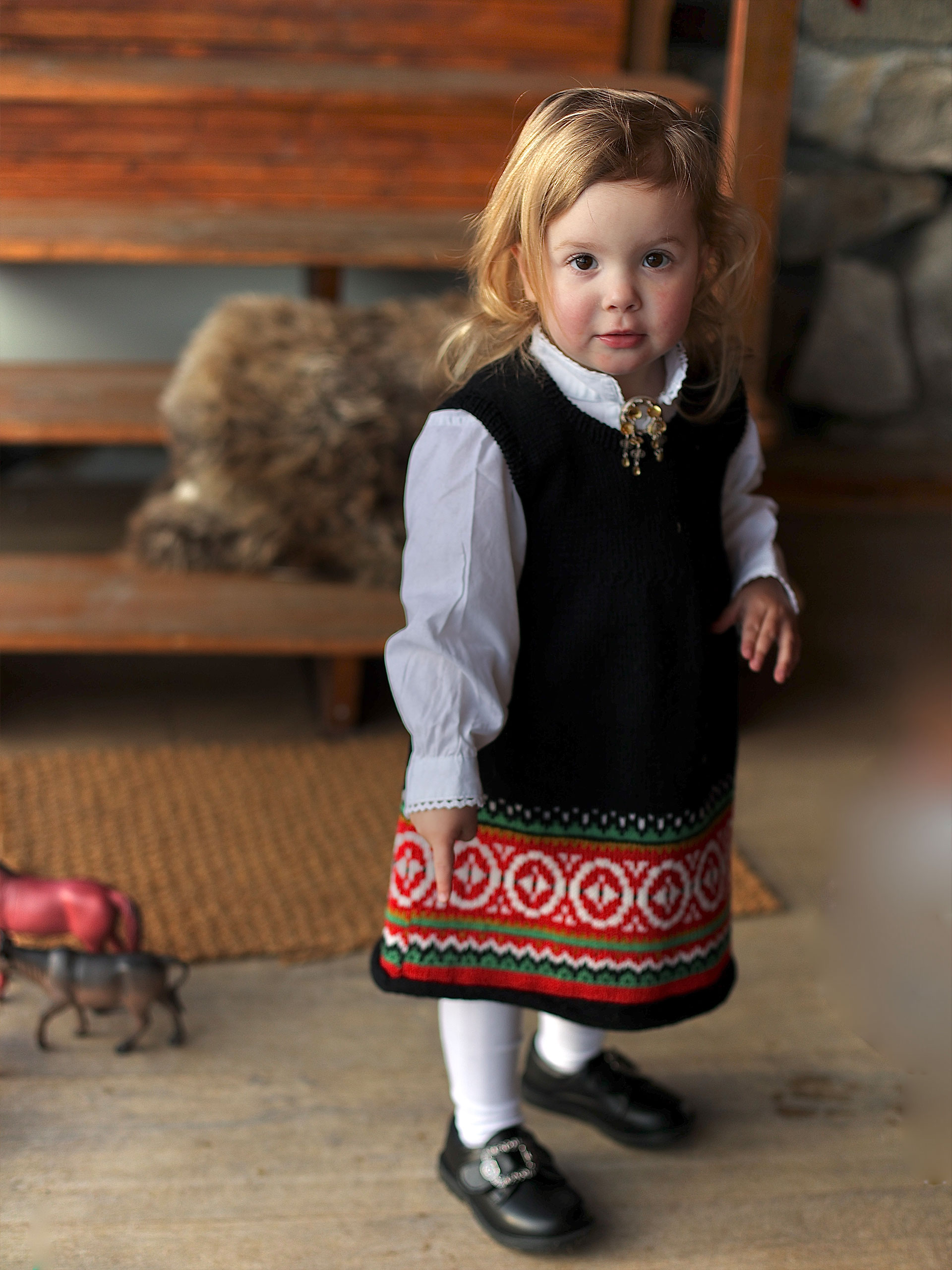 321S-02a GAARD ermeløs festdrakt - Garnius